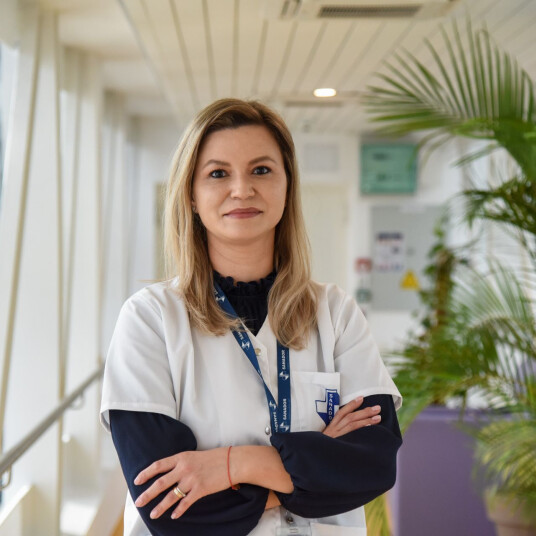 Dr. Anca Badea | Obstetrică-ginecologie | SANADOR