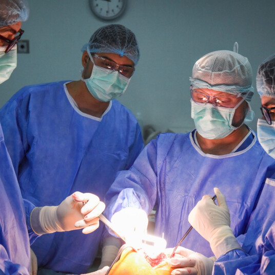 Ortopedie și traumatologie SANADOR | Tehnici chirurgicale moderne
