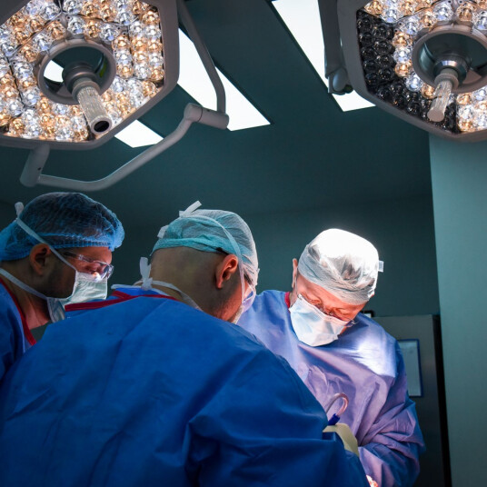 Dr. Adrian Dima | Ortopedie | SANADOR